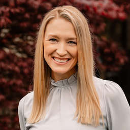 Amanda Rentschler - Dentist/Owner @ Roosevelt Dental Center ...