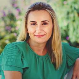 Monika Roots - President, CMO, Co-Founder @ Bend Health - Crunchbase ...