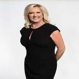 Laura Beuerlein - Crunchbase Person Profile