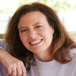 Michelle Jacobs - Co-Founder and COO @ Womaness️ - Crunchbase Person ...