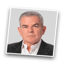 Ed Breazeale - Founder & Plastic Surgeon @ The Breazeale Clinic ...