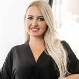 Amber Welch - Founder, CEO and Realtor @ Amber Welch Homes - Crunchbase ...