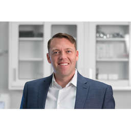 Justin Henson - Chief Strategy & Marketing Officer @ Gemini Bio ...