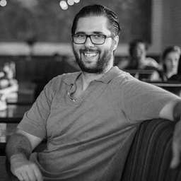 Robert Guarino - Chief Executive Officer @ 5 Napkin Burger - Crunchbase ...