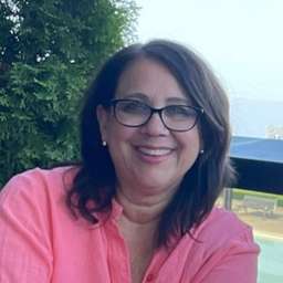 Tracy Robertson - Founder & Managing Partner @ GamePlan - Crunchbase ...