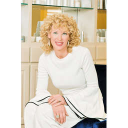 Fiona Wright - Founder and Medical Doctor @ Skin M.D. and Beyond ...
