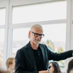 Michael Kosutnik - Founding Member @ People Experience Community ...