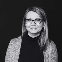 Kelly Webb - Crunchbase Person Profile