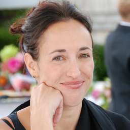 Julie Farris - Founder + Editor @ Landstylist - Crunchbase Person Profile