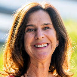 Susan Prescott - Vice President of Product Marketing @ Apple ...