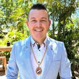 Ashley Munn - Co-Founder, CEO, and Managing Director @ Air Kimberley - Crunchbase Person Profile