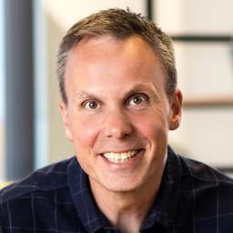 Phil de Gruchy - Managing Director and Founder @ Blue Llama ...