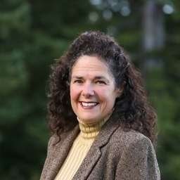 Erin McCallum - Crunchbase Person Profile