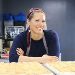 Laura Curtis - Founder @ Malvi Mallow - Crunchbase Person Profile