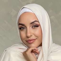 Samira Paula Frassa - Founder and CEO @ Social Vibez - Crunchbase Person Profile