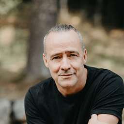 Alexander Holmberg - Founder, CEO & Coach expert @ Alexander Holmberg ...