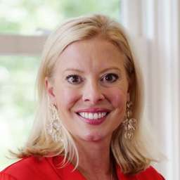 Lesley Scearce - President / CEO @ United Way of Greater Chattanooga ...