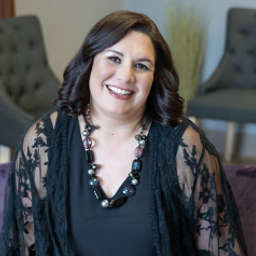 Nicole Knapp - Owner, Chiropractor/CEO @ Knapp Chiropractic & Wellness ...