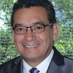 Moises Solis - Crunchbase Person Profile