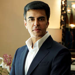 Raaja Kanwar - Founder, Vice Chairman & Managing Director @ Apollo ...