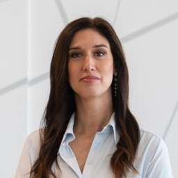 Anna Lenz - CEO @ Nestlé Portugal - Crunchbase Person Profile