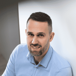 Robert Molnár - Founder and Managing Director @ Wisible - Crunchbase ...