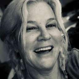 Robin Bender - Founder and CEO @ LOR Media - Crunchbase Person Profile