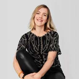 Lara Caimi - President of Worldwide Field Operations @ Samsara ...