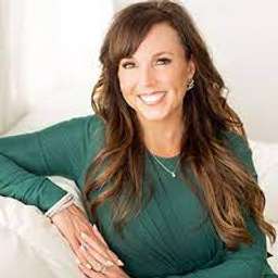 Kelly Rowlett Presgrave - Founder and CEO @ Work With Your Handz ...