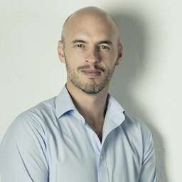 Danny Gilligan - Co-Founder & Managing Director @ Reinventure ...