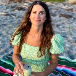 Bridget Connelly - Co-Founder, CEO @ Luna Bay Booch - Crunchbase Person Profile