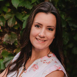 Karissa Johnson - Founder and CEO @ Moms on the Run - Crunchbase Person ...