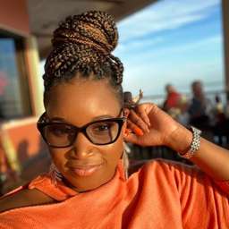 LaKendria Robinson - Founder and CEO @ The Orenda Collective ...