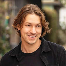 Cameron Lindsay - Co-founder & CEO @ Haystack - Crunchbase Person Profile